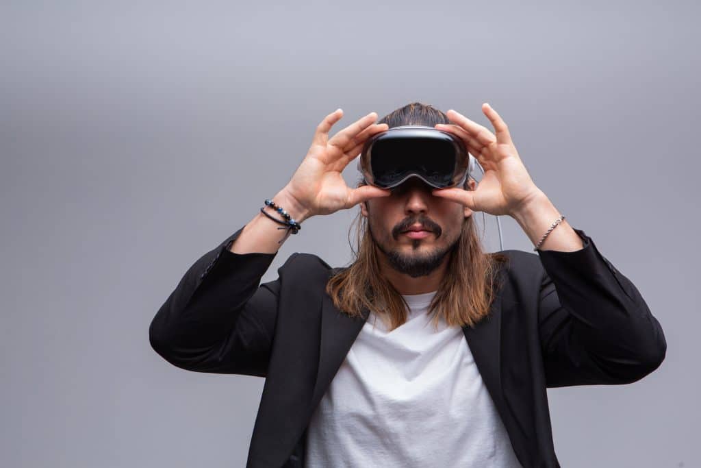 Immersive Experiences with Apple Vision Pro encoder | Ateme